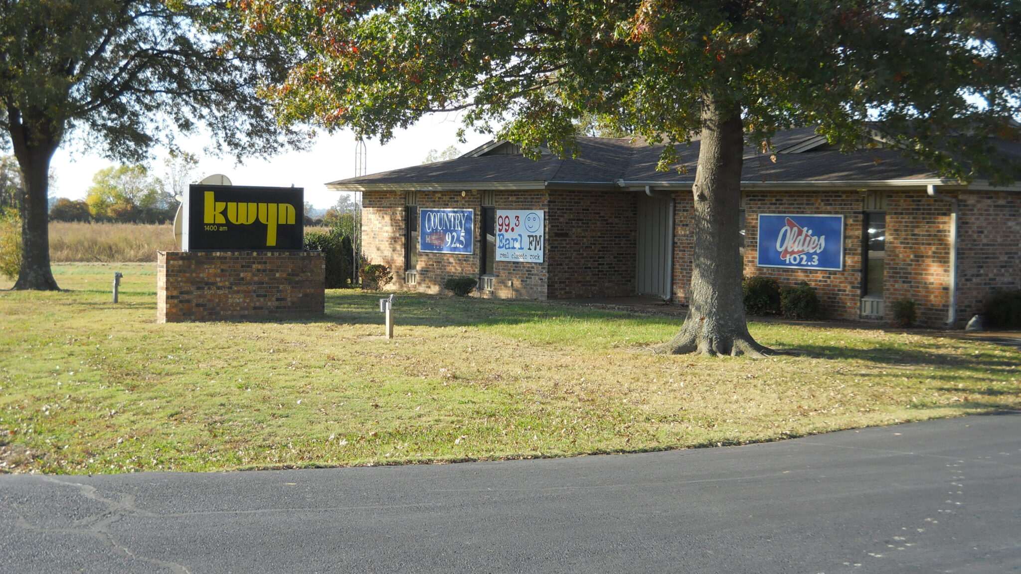 The History of Radio Station KWYN | KWYN AM 1400 | Home of Country ...